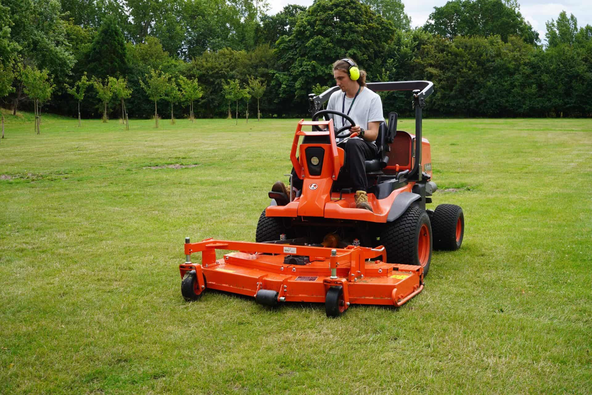 Certificate of Competence in the Safe Use of Mowers (Ride-on) (Level 2 ...